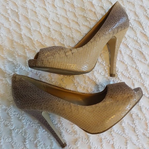Delicious | Shoes | Snakeskin Peeptoe Hidden Platform Ombre Heels Beige ...